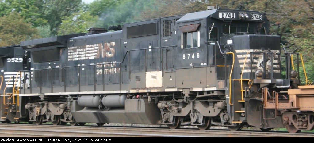 NS 8748